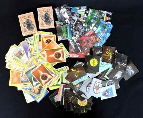 Lote Contendo Uma Centena De Cards Colecionáveis Variados - Lupa Coleções